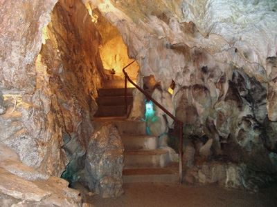 Locations Hub - Indian Caverns, Huntington County