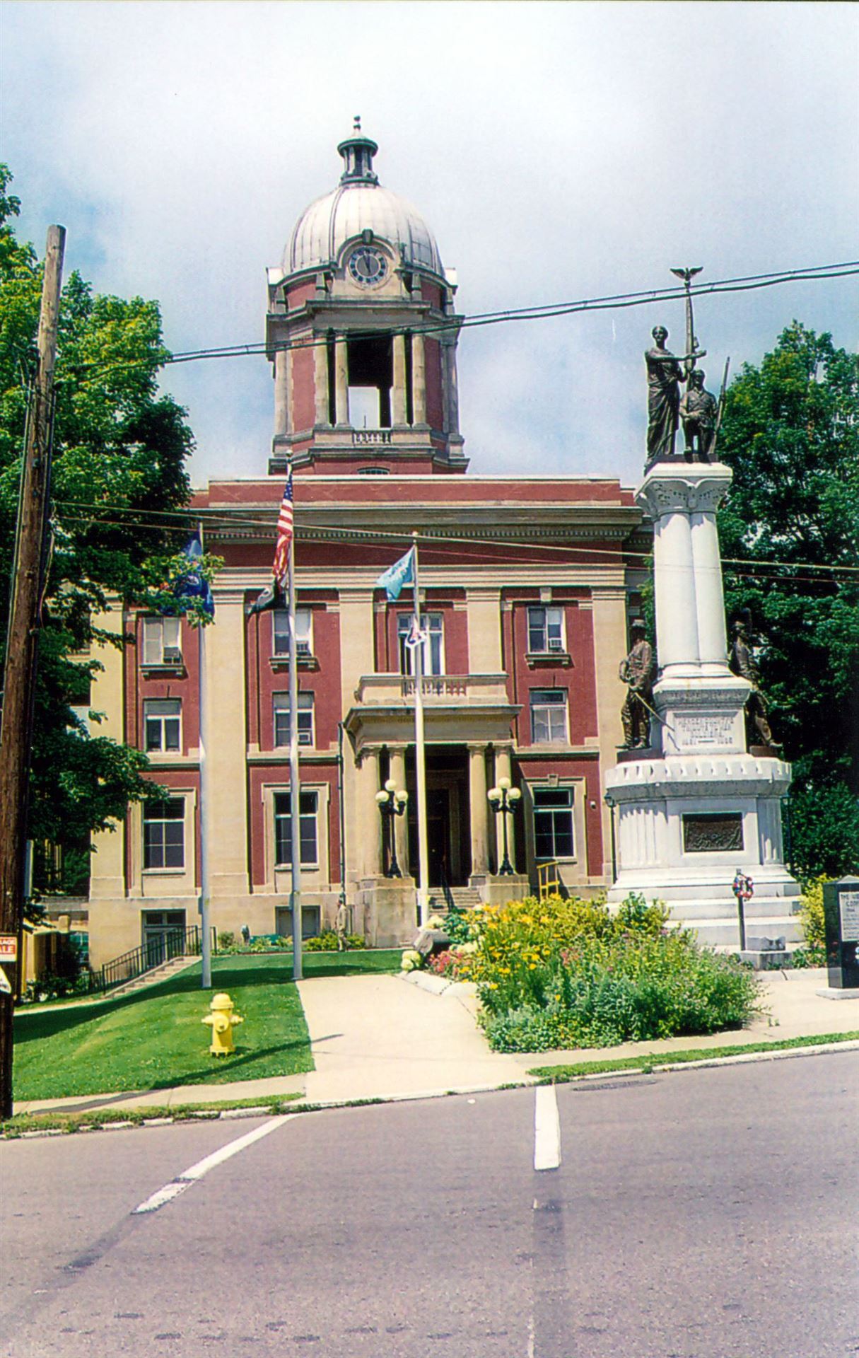 Locations Hub - Mercer County Courthouse