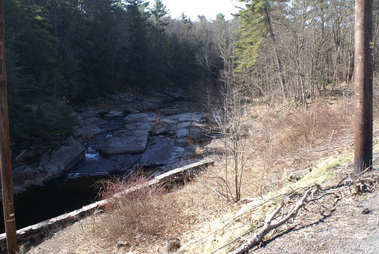 Locations Hub - Devils Well