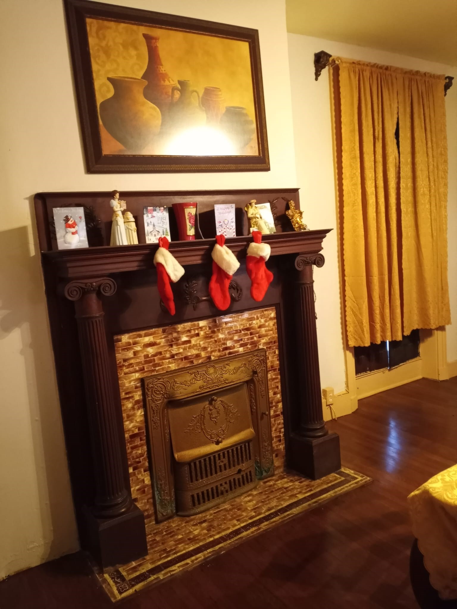 Locations Hub - 1804 Victorian Home, Columbia