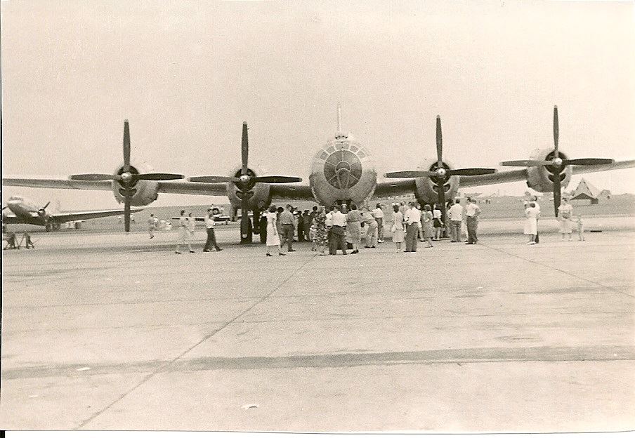 Locations Hub - Carl A. Spaatz Airfield/Reading Regional Airport