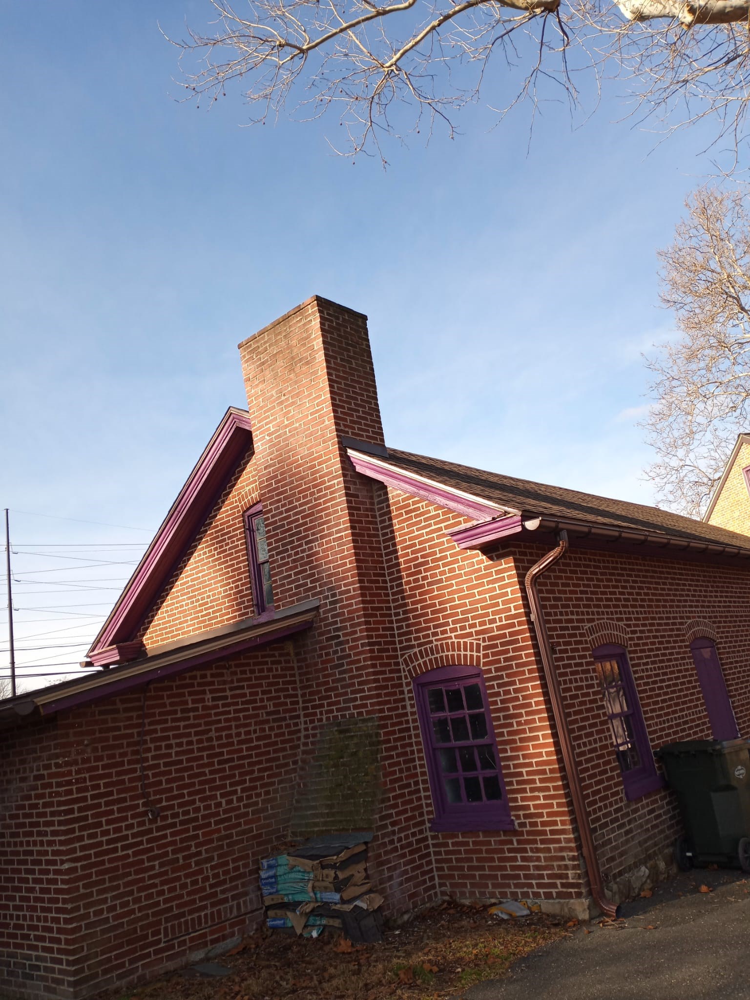 Locations Hub - 1804 Victorian Home, Columbia