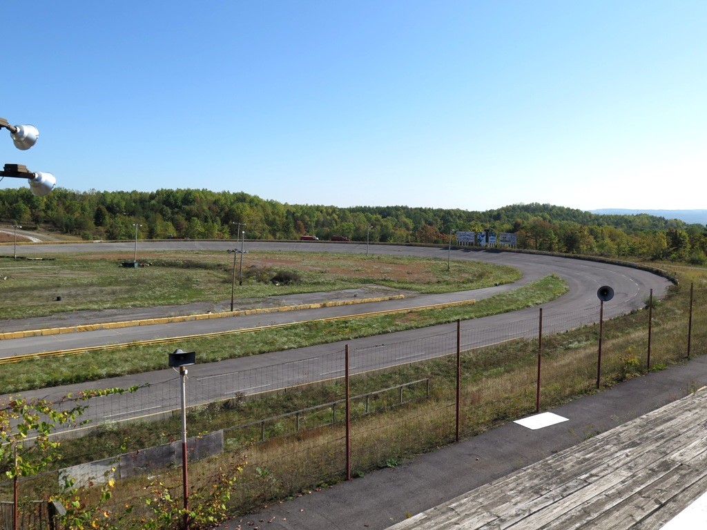 Locations Hub - Umi Motorsports Park